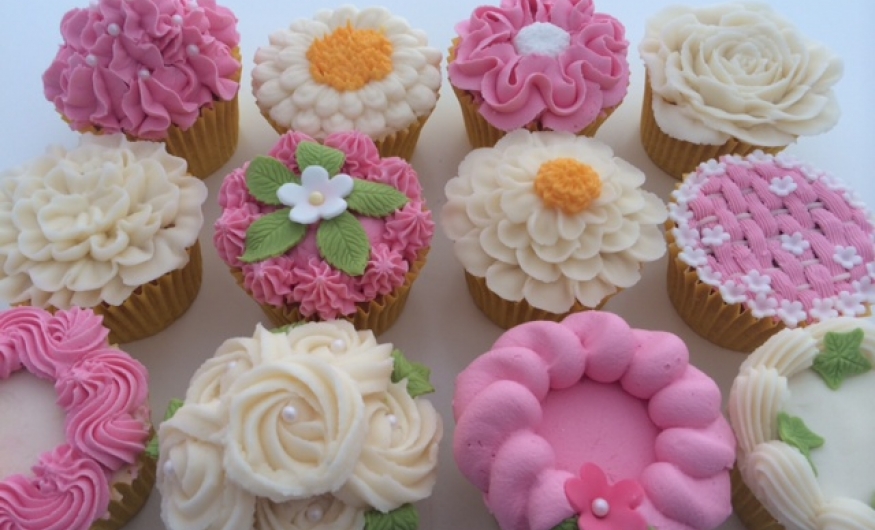 Cupcake Bouquet & Piping Day - Cake School