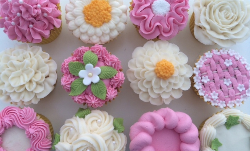 Cupcake Bouquet & Piping Day - Cake School
